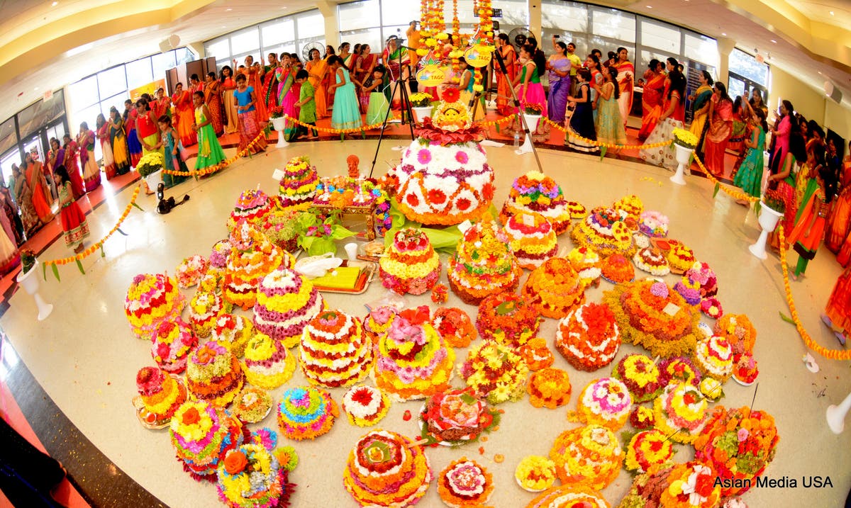 Batukamma, Telangana's Floral Festival celebrated with traditional ...