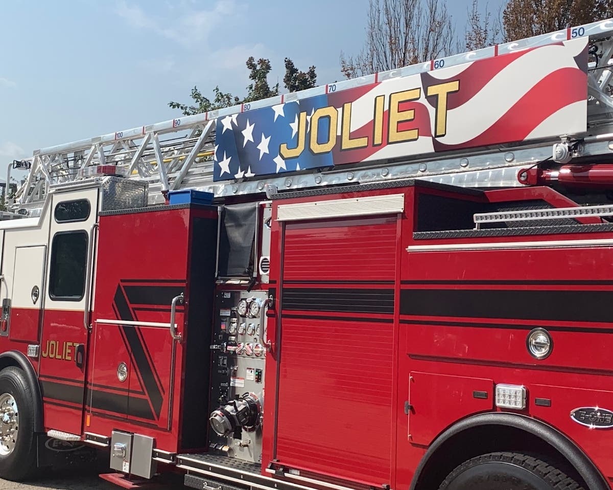 Amazon Warehouse On Fire At Brandon Road: Joliet Fire Department Offers ...