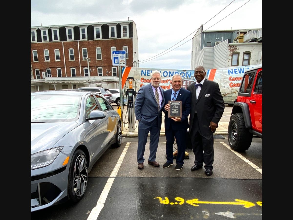 New London Named Leader In Electric Vehicle Charging Infrastructure ...