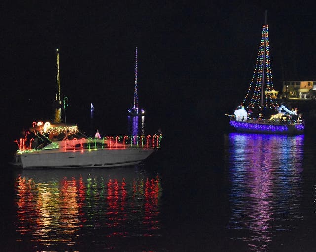Santa's Tugboat Arrival, Lighted Boat Parade Return to Mystic ...