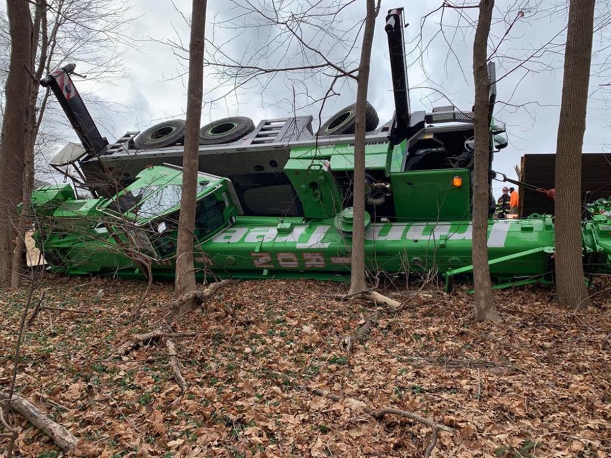 No Injuries In Danvers Crane Rollover | Danvers, MA Patch