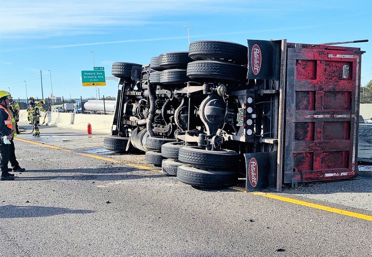 Overturned Dump Truck Causes Portions Of I 275 To Close Tampa Fl Patch