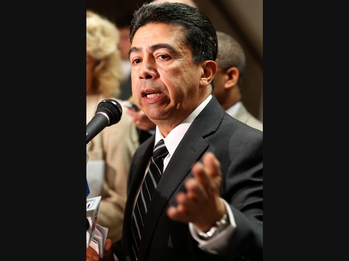 City Hall Objects To City Council Mole Danny Solis Avoiding Fed Cage ...