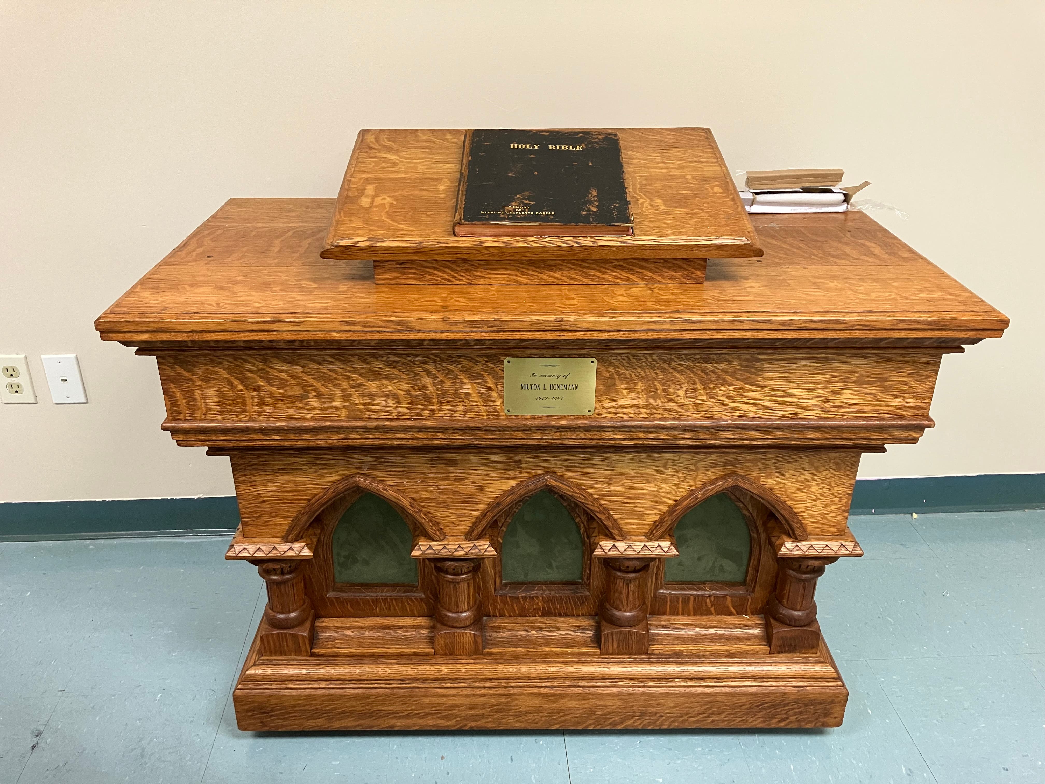 Beautiful Wood Altar - best offer - Bowie, MD Patch