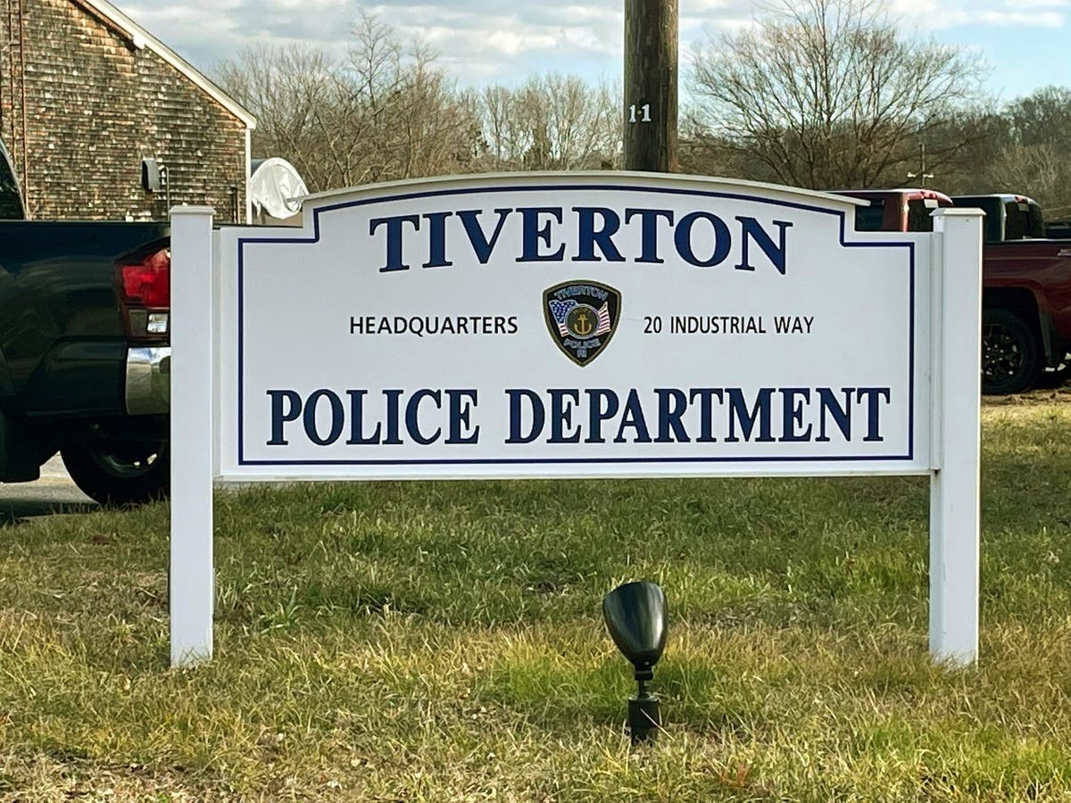 Tiverton Police Department Looking To Hire New Officers | Tiverton, RI ...