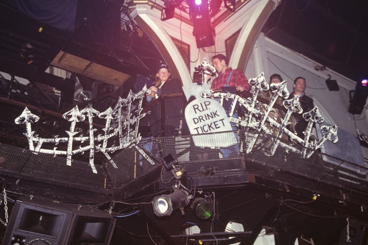 The Limelight - Stunning Photos From 1990s Favorite NYC Nightclub | New ...