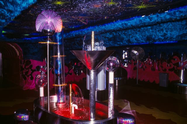 Tunnel: Wild Photos From 1990s Most Creative NYC Club | New York City ...