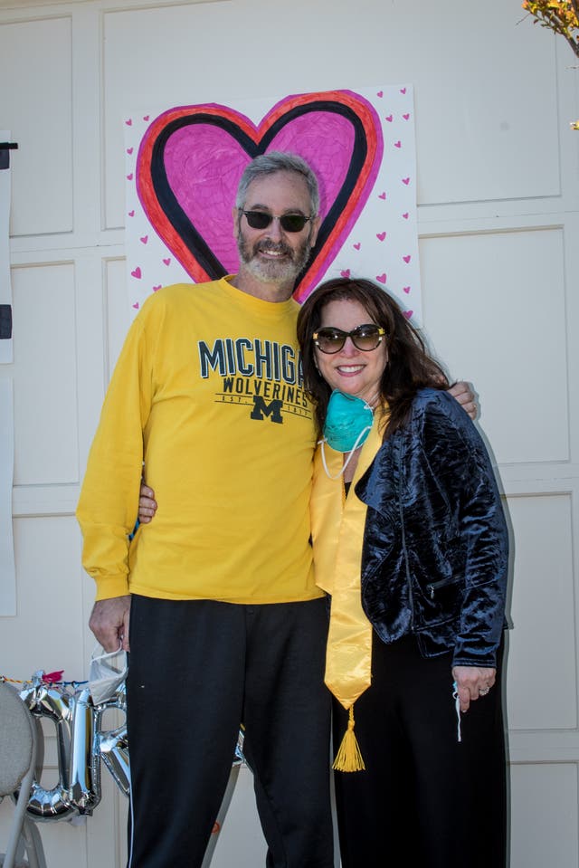 Photographer Captures Sweet, Tough Family Moments During COVID-19 ...