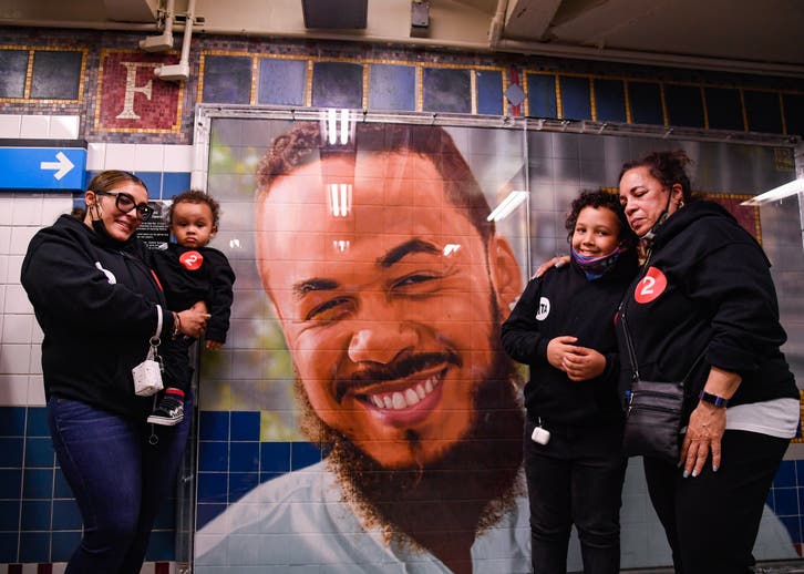 SEE: Mural Honoring Late MTA Worker Unveiled At Brooklyn Station ...