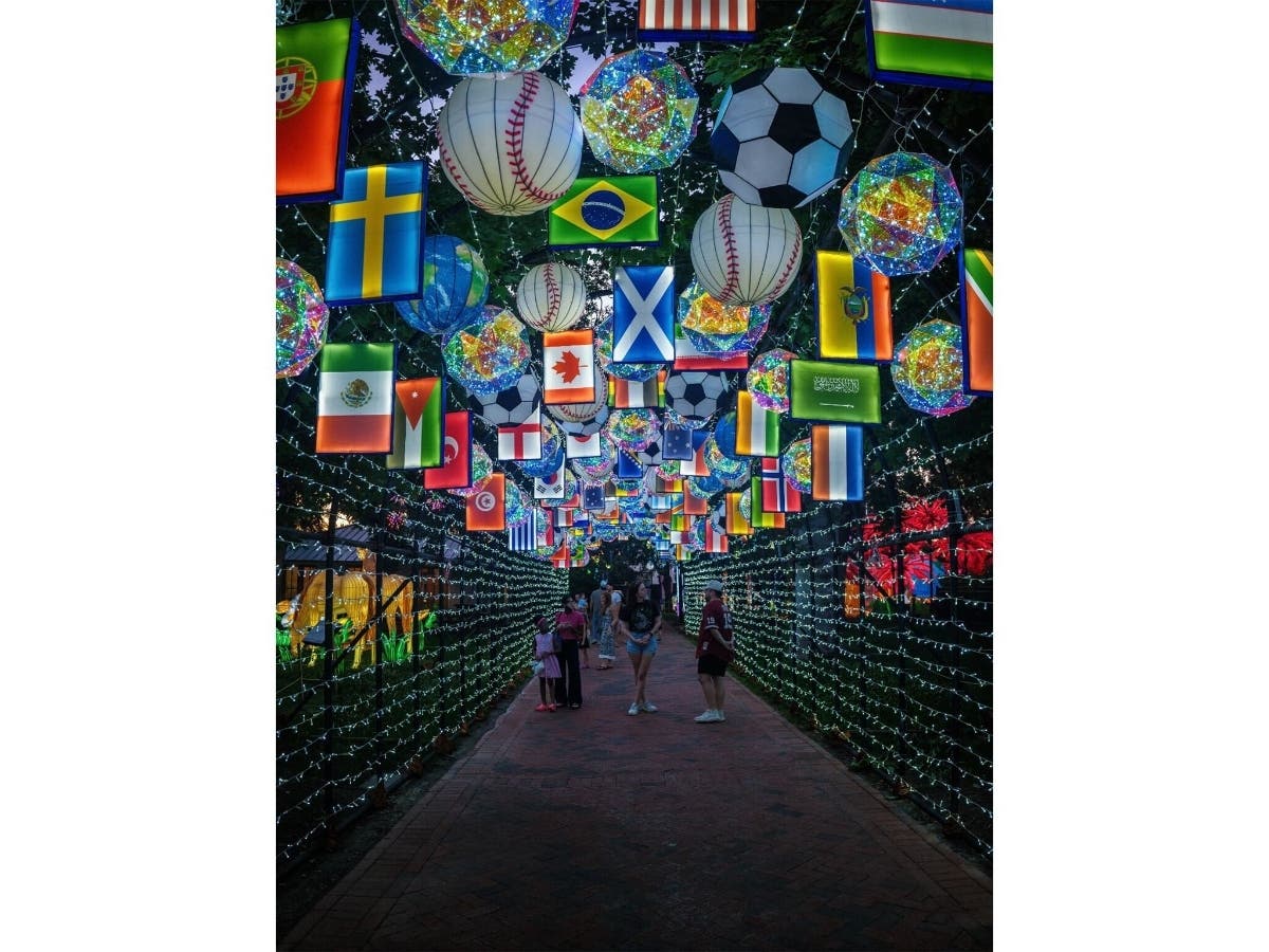 Philadelphia Chinese Lantern Festival Returns With Over 1K New ...
