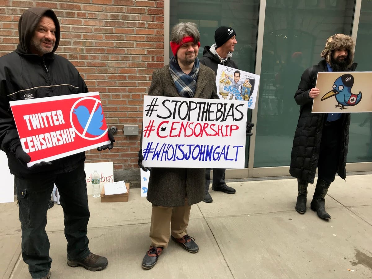 Laura Loomer Claims Islamophobia Doesn't Exist At Twitter Protest ...