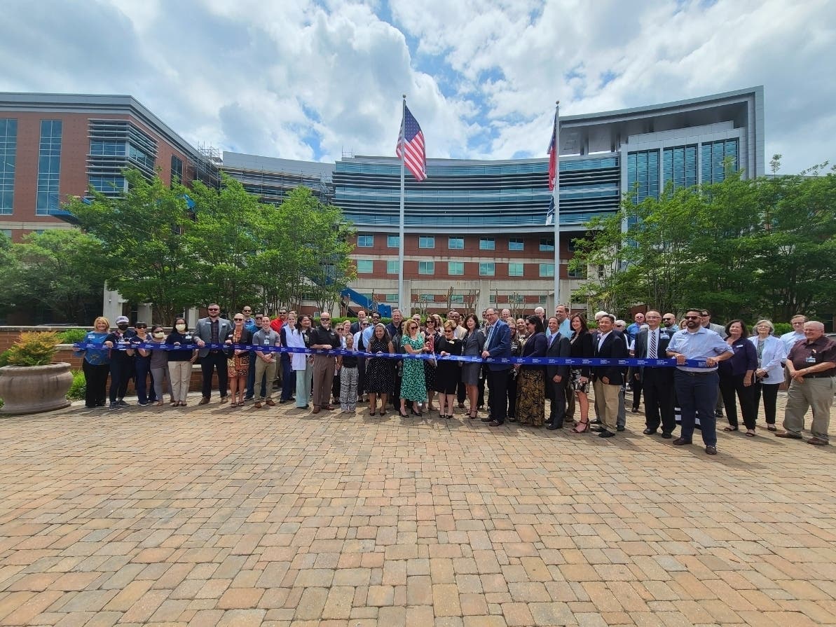 Emory Johns Creek Hospital Opens Sixth Floor, New Parking Deck | Johns ...