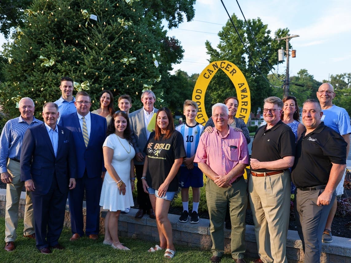 Smithtown Goes Gold for Childhood Cancer | Smithtown, NY Patch