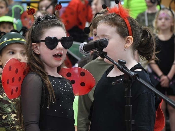 Smithtown's Mt. Pleasant Elementary Students Perform 'BUGZ' | Smithtown ...