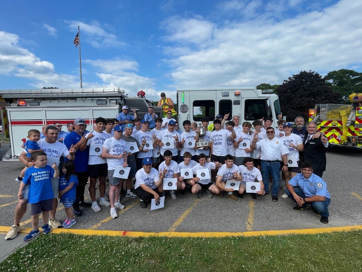 Hauppauge Celebrates Boys Varsity Baseball Team's 'Magnificent Season ...