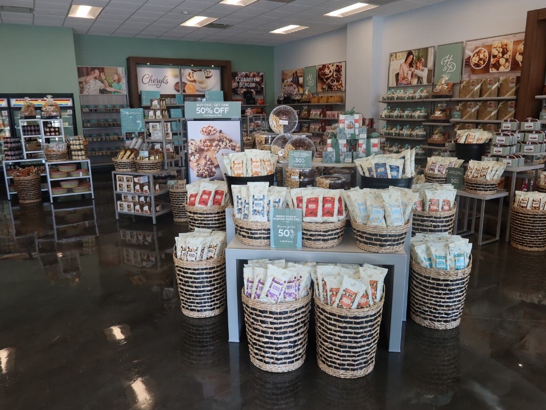 Harry & David Store Opens In Huntington Station | Huntington, NY Patch
