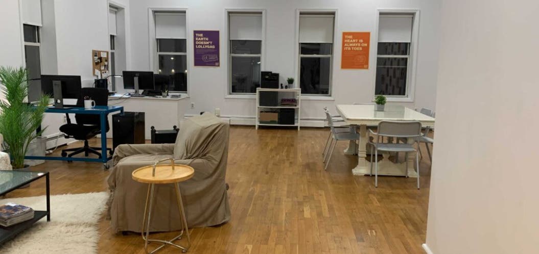 Sunny 650 sq ft 3rd floor walk-up private work space for immediate ...