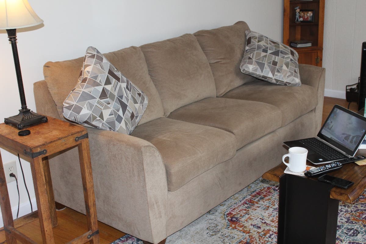 couch - Enfield, CT Patch