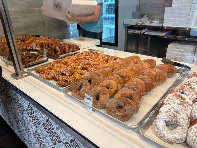 Donut, Burger Joints | Food Critic Picks | Fresh Layoffs: VA Business ...