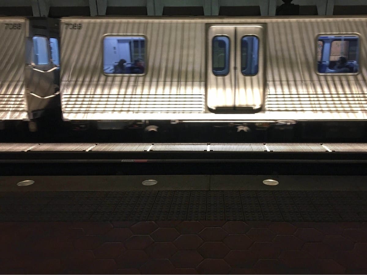 DC Woman Grabs Officer At Pentagon City Metro Station: Police ...