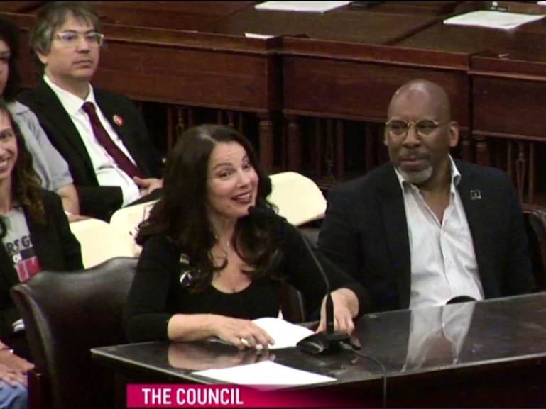 Fran Drescher Brings Laugh, Serious Actors Strike Talk To NYC Council ...