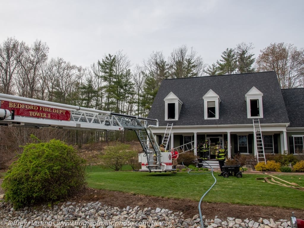 Residents Safely Escape 2-Alarm Fire On Elizabeth Way In Bedford ...