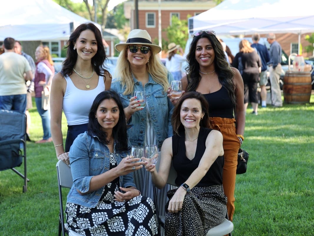 Grapes On The Green Returns To Northbrook's Village Green Park ...