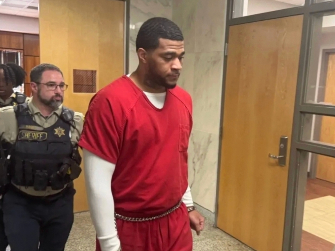 'Gonna Catch You Like Your Brother': Jail Admin Testifies About Luther ...