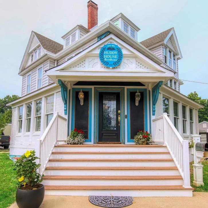 Jun 13 | Huddy House Bed and Breakfast Open House and Tours | Spring ...