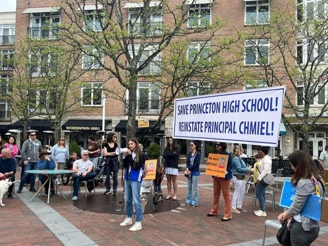 PHOTOS: Princeton Parents Rally In Support Of Principal Frank Chmiel ...