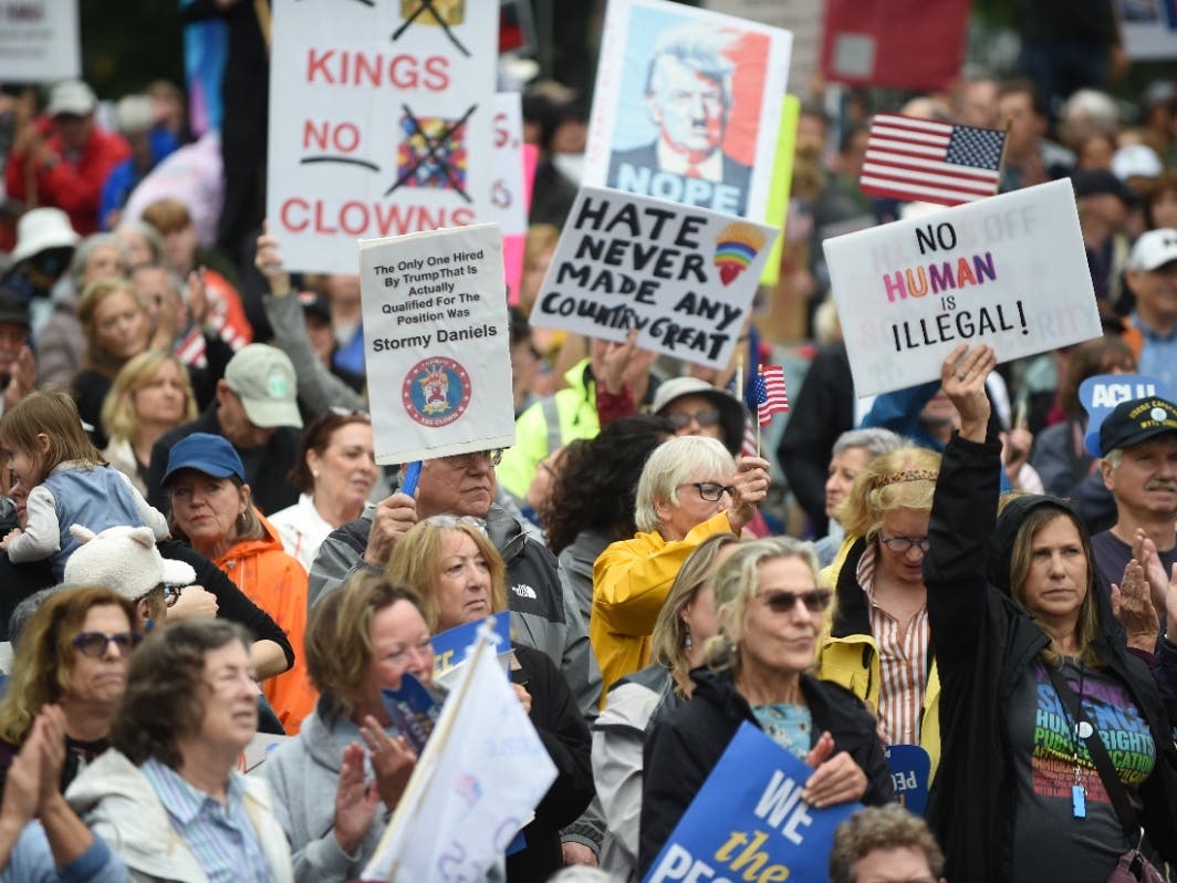 Thousands Rally In Princeton For 'No Kings' Protest | Princeton, NJ Patch