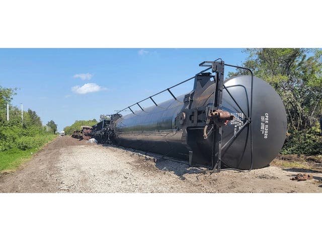 Overturned Propane Tanker Now Stands Upright At Manatee Train Tracks ...