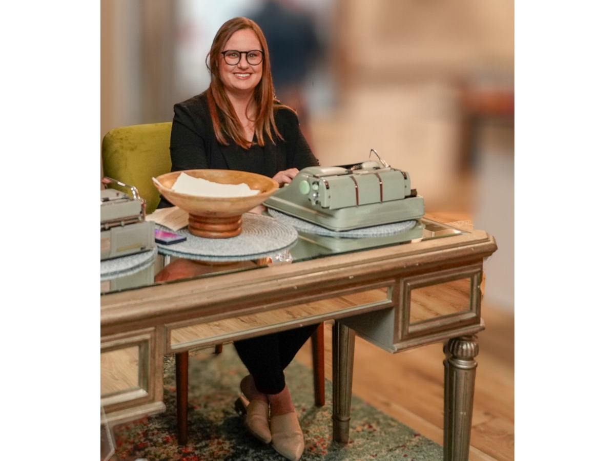 Typewriter Street Poet Writes On Demand For Tampa Bay Readers | St ...