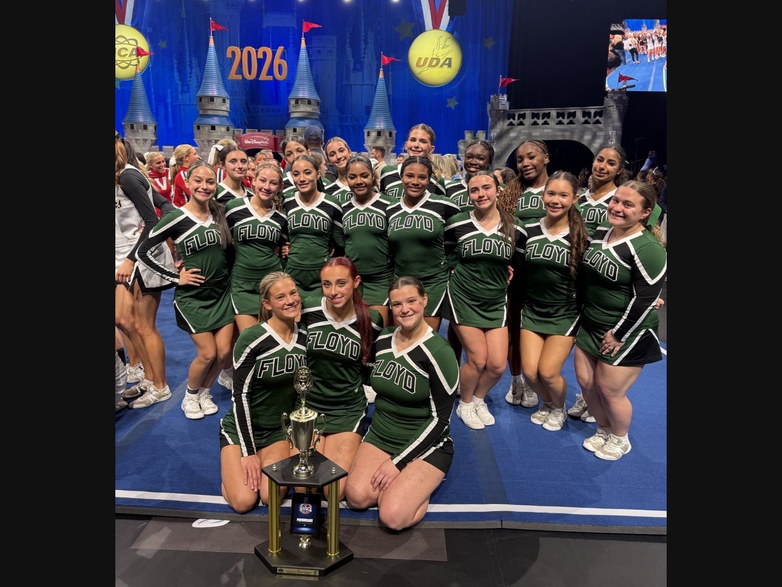 William Floyd HS Varsity Cheer Finishes In Top 3 In Suffolk ...