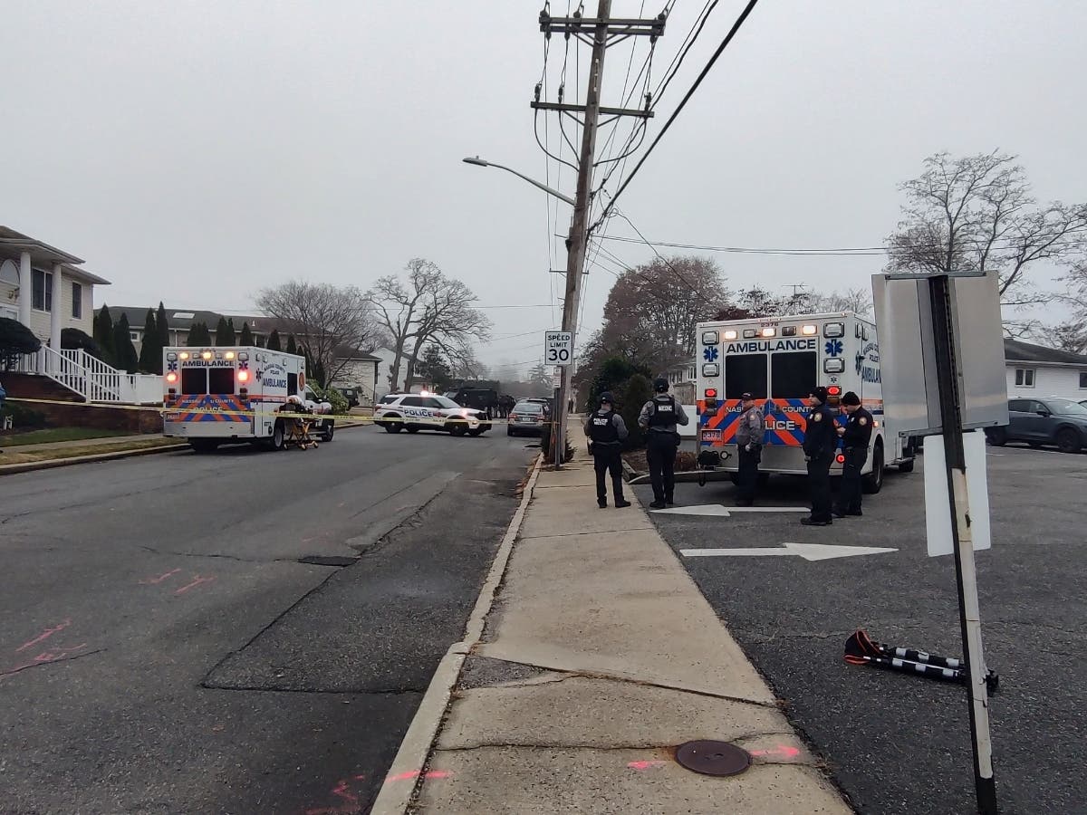 Active Police Presence On North Bellmore Block | Bellmore, NY Patch