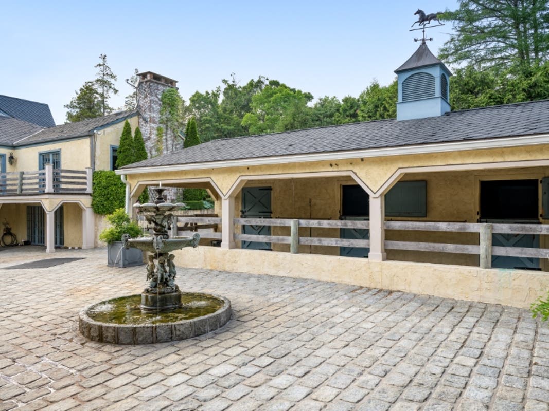 Greenwich's Iconic Quaker Lane Farm To Go Back To Auction | Greenwich ...