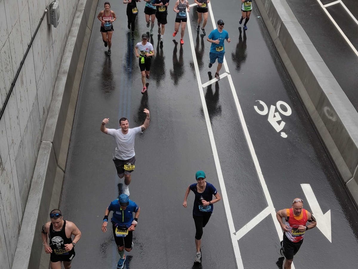 Runners From Oswego Join Record-Breaking 2024 Chicago Marathon Field ...