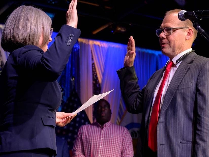 New Mayor, 7 Aurora City Council Members Will Be Sworn In | Aurora, IL ...