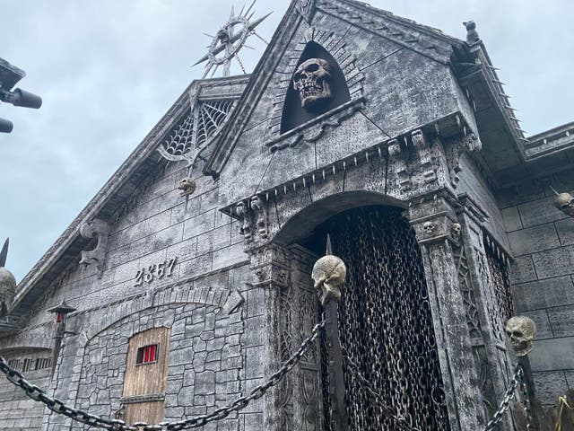 Haunted Manor Of Evil In New Lenox A Labor Of Love For Creator | New ...