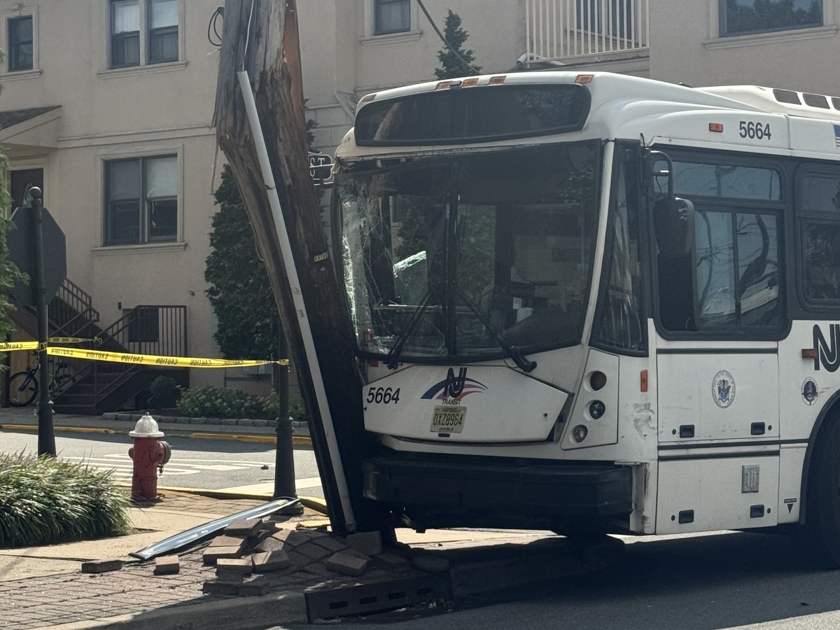 8 Hurt When NJ Transit Bus Hits Car, Pole In Totowa: PD | Wayne, NJ Patch