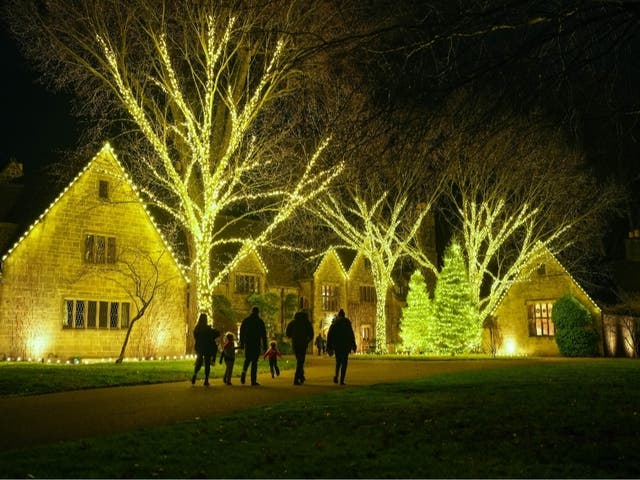 2 MI House Among Nation's Best Historic Holiday Home Tours | Across ...