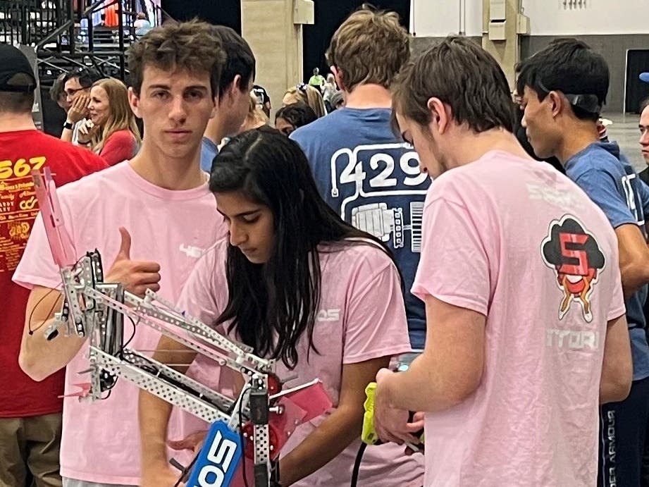 Summit's Robot Revolution Team Earns 2nd Place In World Championship ...