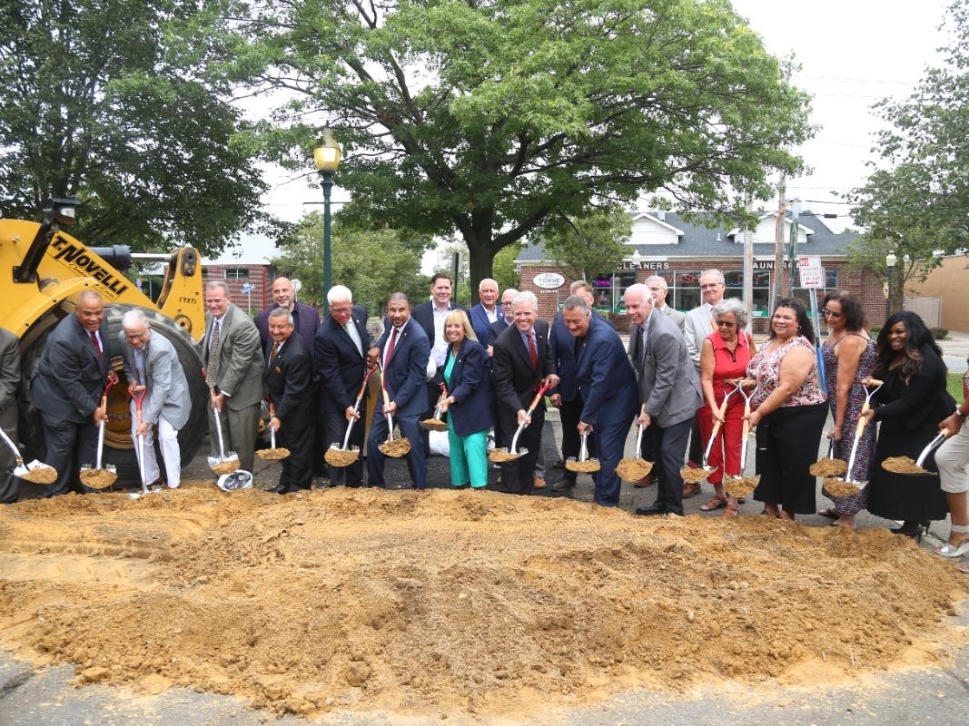 Elected Officials Break Ground On Historic Central Islip Sewer Project ...