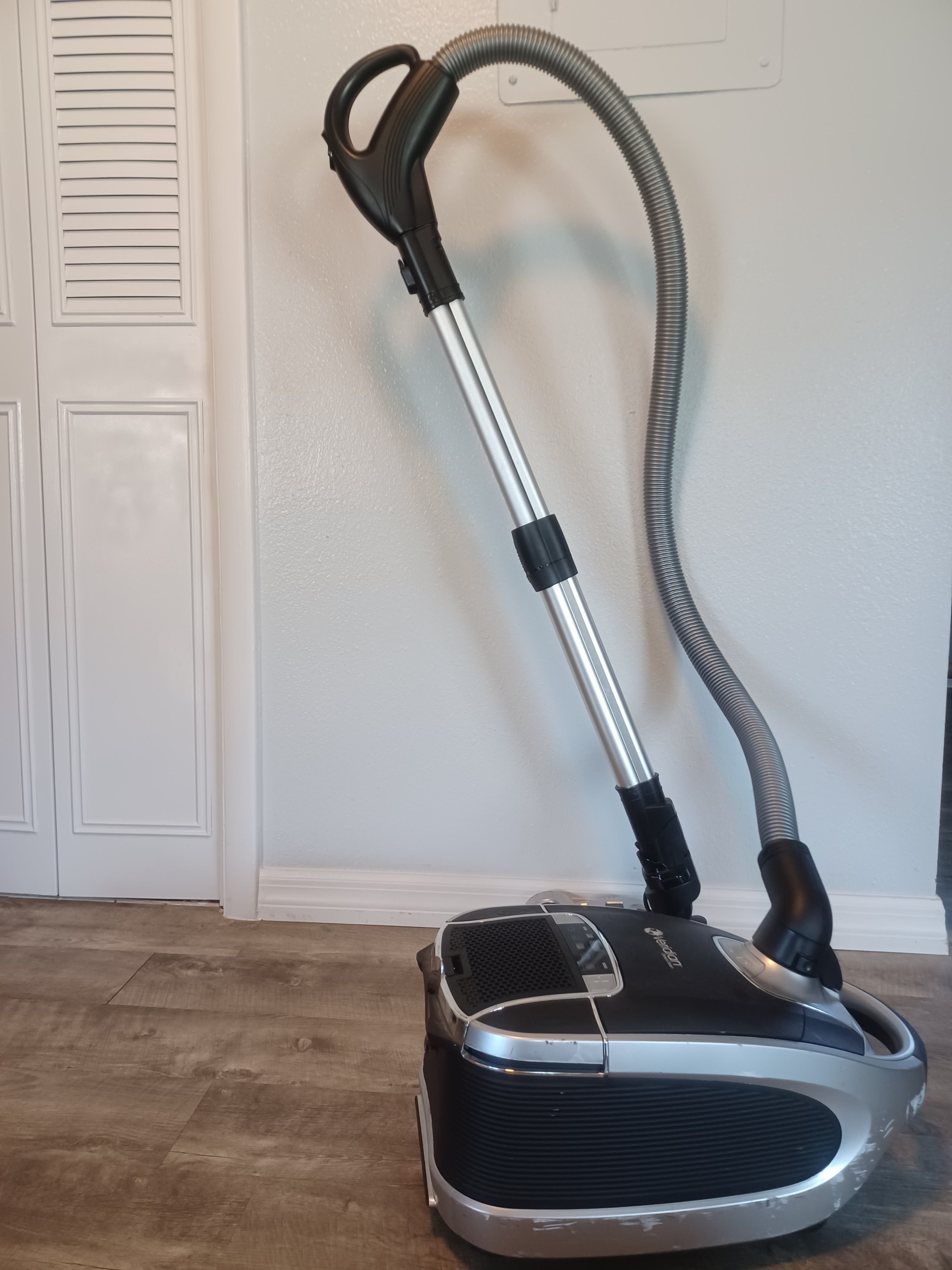 Veridian Deep Clean Cannister Vaccum $60 - Dunedin, FL Patch
