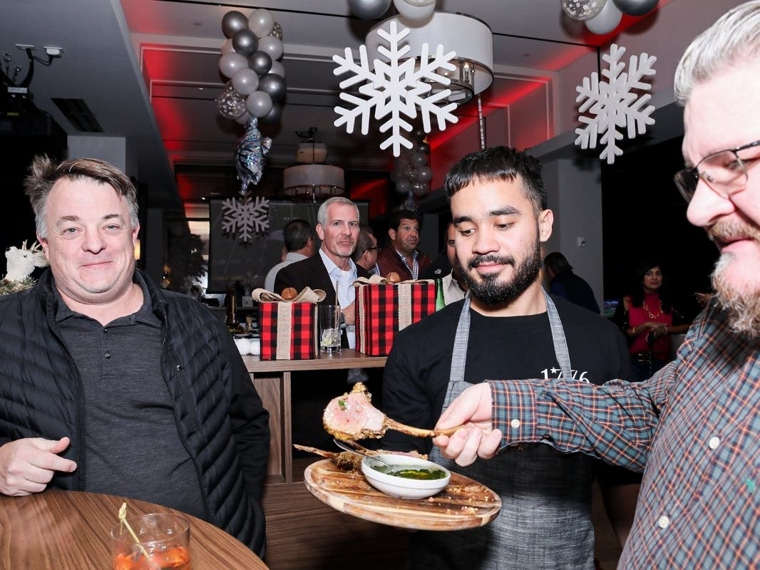NFL Players Dine In Morristown As Part Of Fundraising Event ...