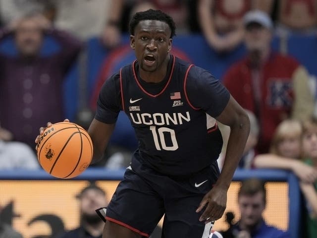 Husky Hoopsters To Help East Hartford Dunkin' Aid Children's Hospital ...