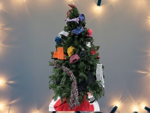 Southington Library's 'Mitten Tree' Seeks Warm Decorations ...