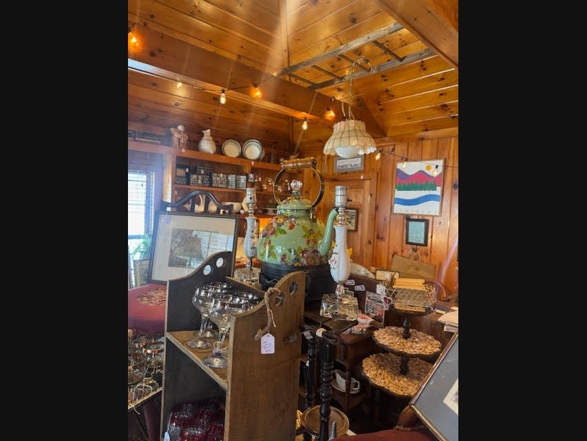 'My Grandma Had That:' New Simsbury Store Specializes In All Things ...