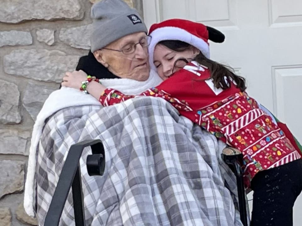 7-Year-Old Newtown Girl Surprises WWII Veteran On His 100th Birthday ...
