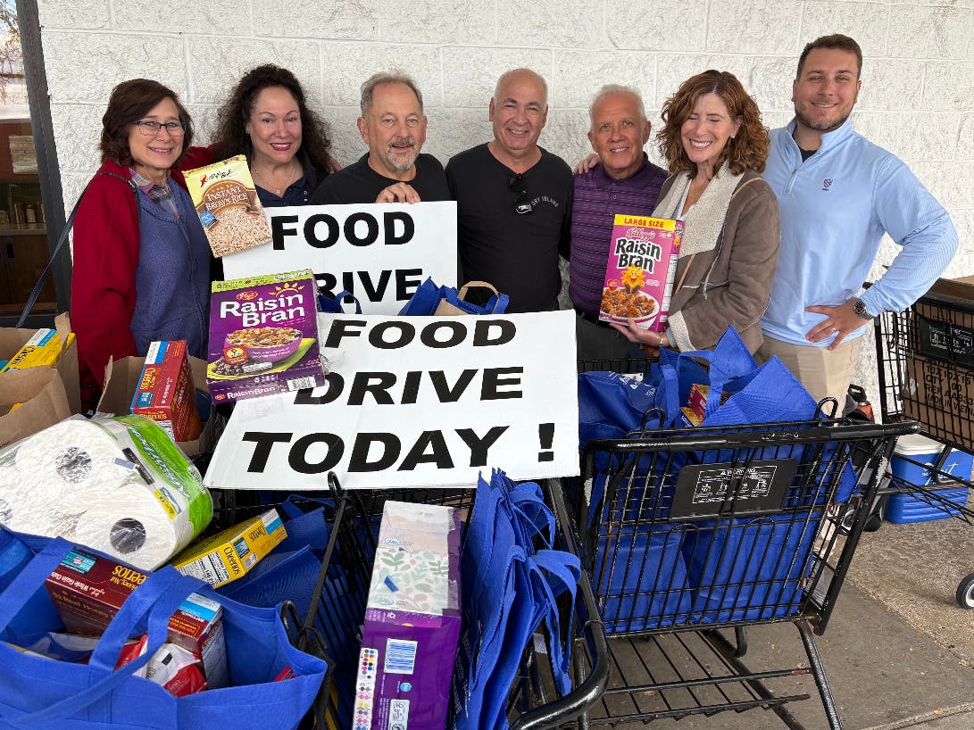 Shoppers Open Their Hearts At Newtown Rotary Food Drive | Newtown, PA Patch